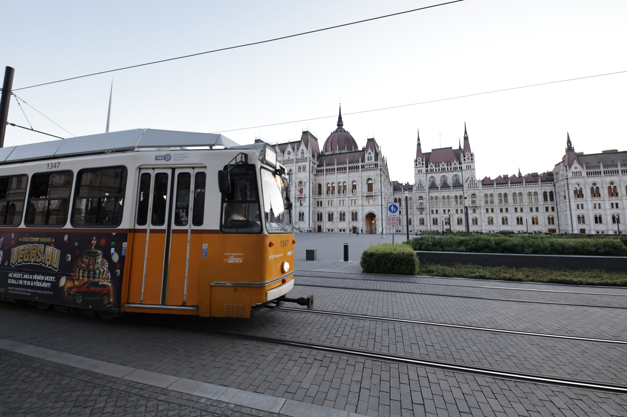 Public Transport in Budapest: Costs, Where to Buy Tickets, Lines, Night ...